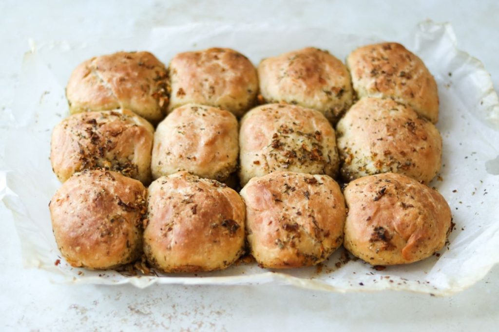 Garlic Tear And Share Bread - My Morning Mocha