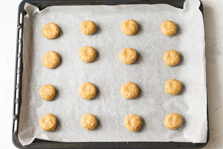 Oat Biscuits Recipe (Homemade Hobnobs) - My Morning Mocha