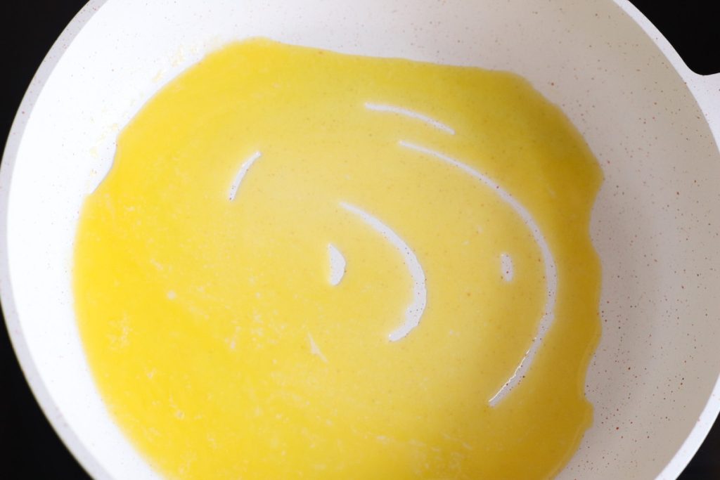 Garlic Butter Prawns (Pan-Fried) - My Morning Mocha